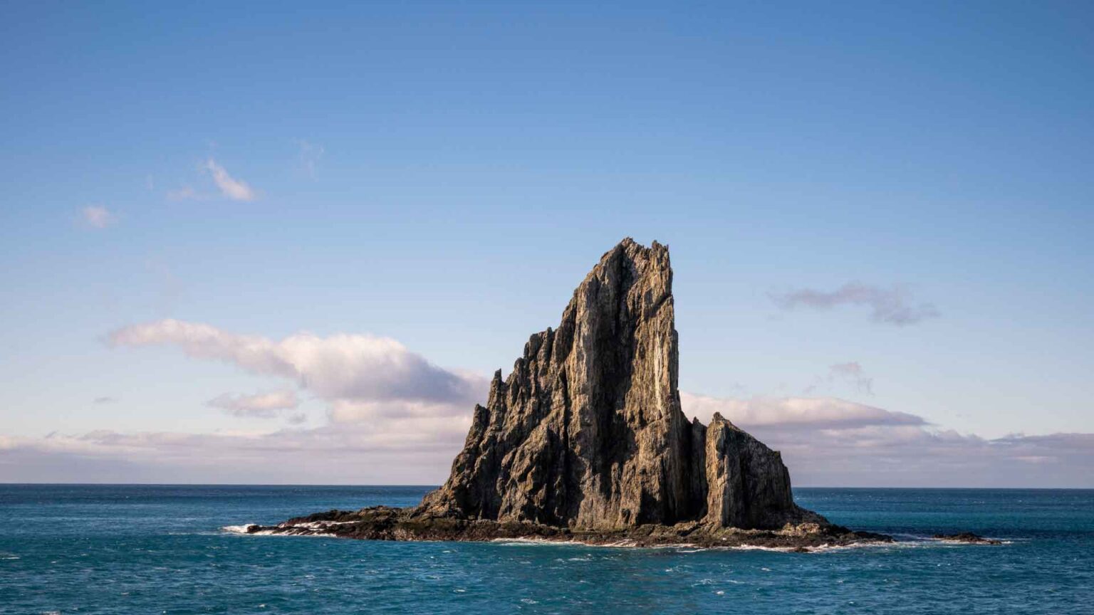 Elephant Island: A Remote Antarctic Gem Steeped in Heroic History